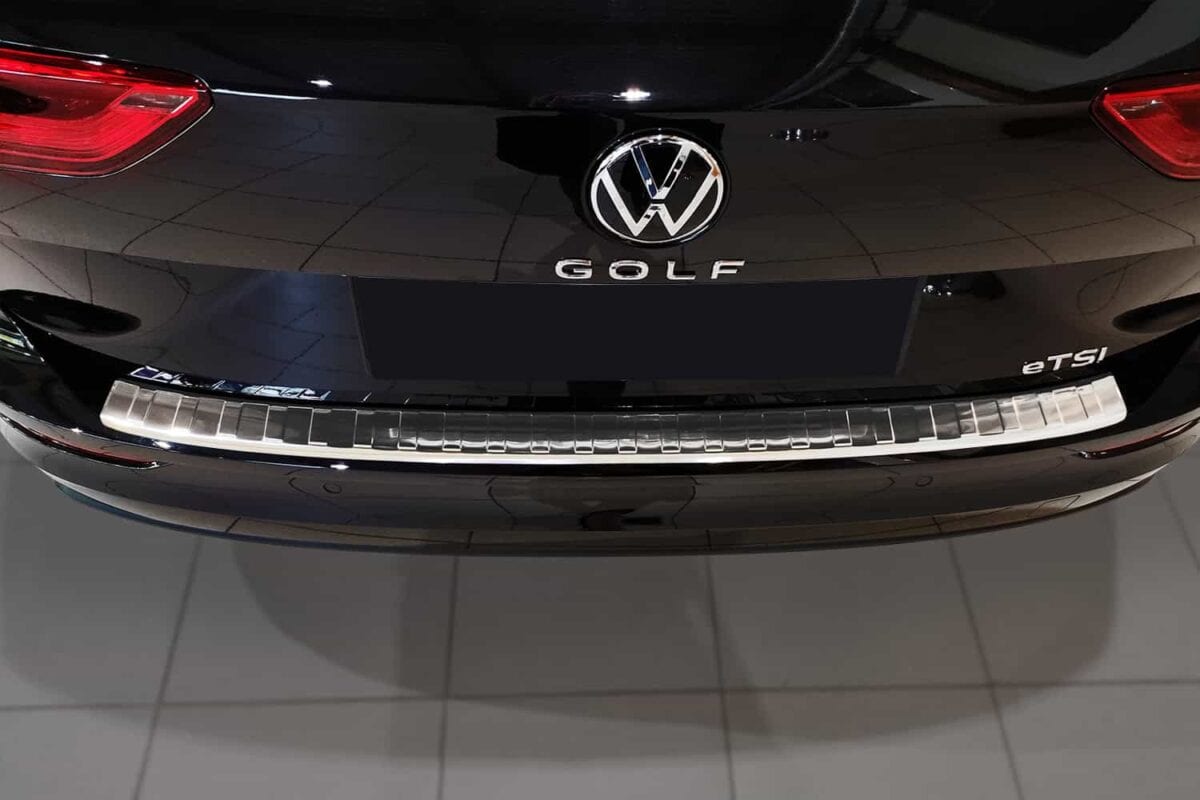 Ladekantenschutz Golf 8 Variant VW hochwertiger EDELSTAHL